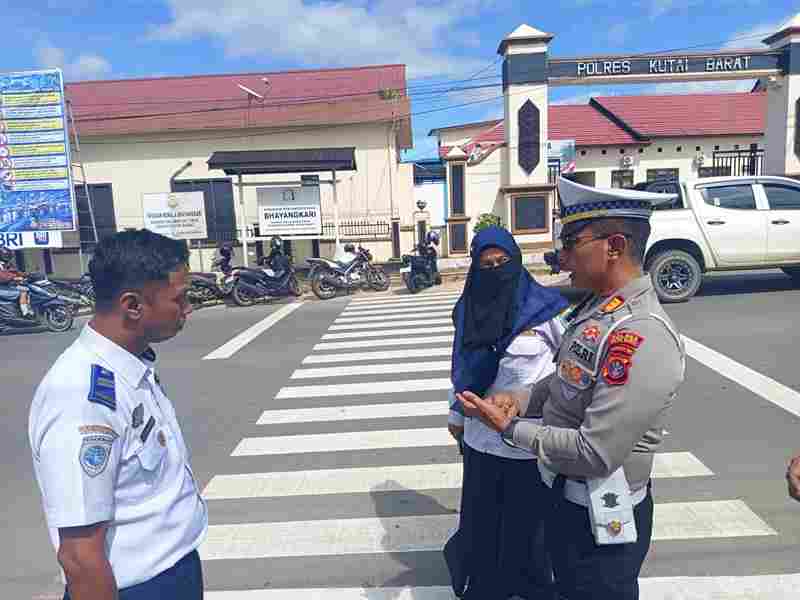 Dishub Kubar Perbarui Zebra Cross dan Marka Jalan, Keselamatan Pengguna ...
